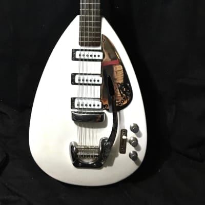 Vox 12 string Teardrop 1965 White | Reverb