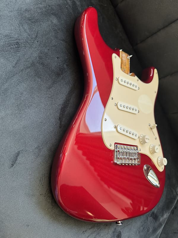 Squier Affinity strat body 2009 - Red | Reverb
