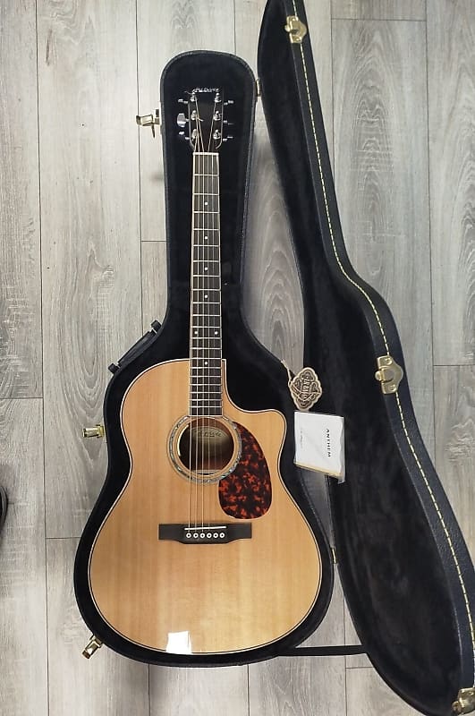 Larrivee Select Series LV-05E Larrivée Body PU Venetian | Reverb