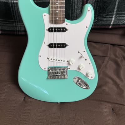 Squier Bullet Stratocaster 2020 - Limited edition seafoam | Reverb