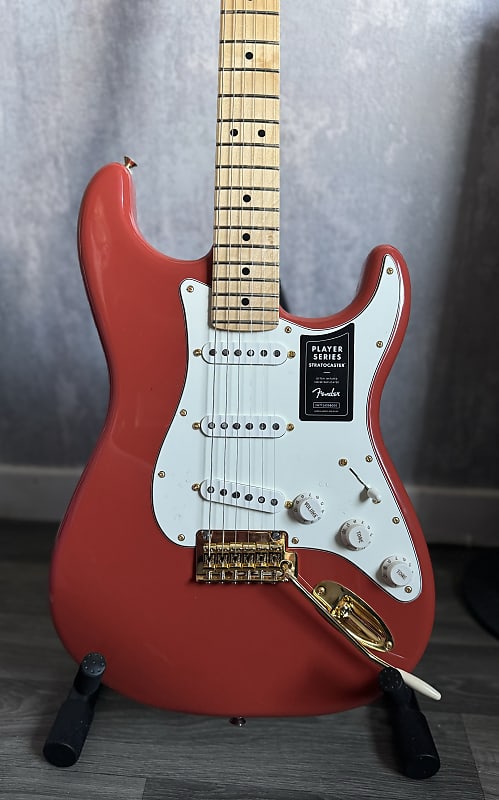 Fender FSR Tribute Stratocaster - Fiesta Red | Reverb UK