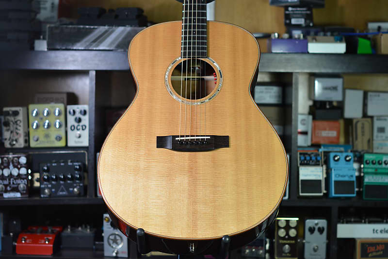 Auden Artist Mahogany Austin Full Body 2022 | Reverb