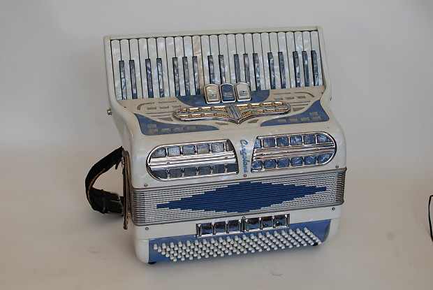 Small Piano Accordion Cingolani Italy includes case | Reverb