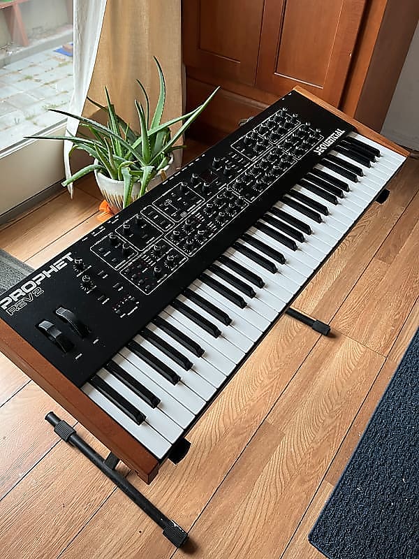Prophet Rev2 61-Key 16-Voice Polyphonic Synthesizer | Reverb