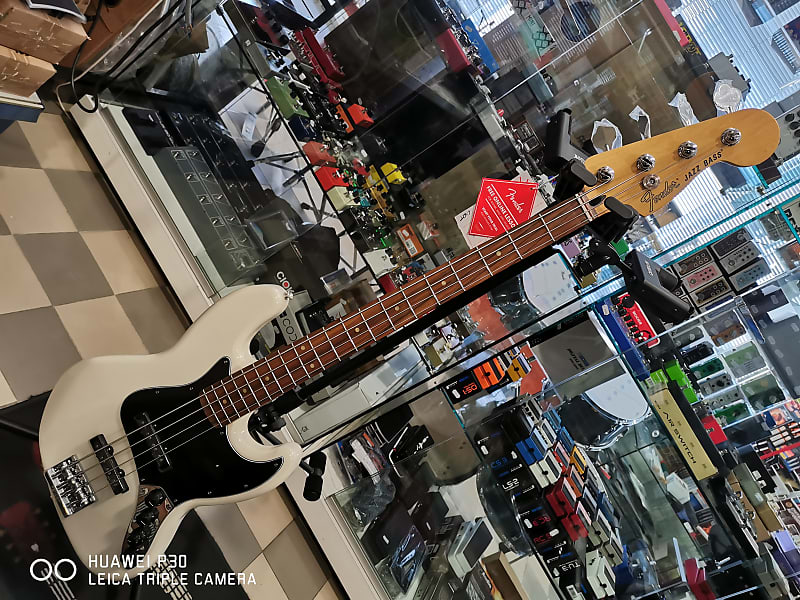 Fender deluxe active jazz bass olympic white | Reverb France