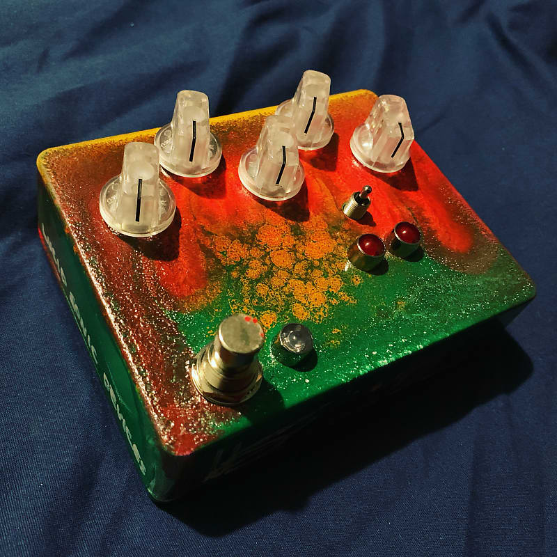 Lucid Sonic Devices Megawahna Envelope Filtered Fuzz Device | Reverb