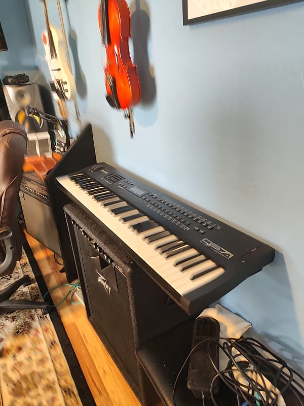 Alesis QS 7.1 Digital Keyboard Sounds Great | Reverb