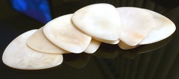 US Blues Organic Ivory Guitar Picks 3 colors | Reverb