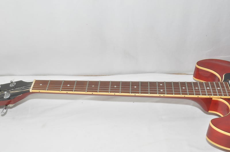 YAMAHA SA700 Semi-Acoustic Guitar 11369-18-UF10 Electric YAMAHA SA700 Semi-Acoustic Guitar 11369-18-UF10 Electric