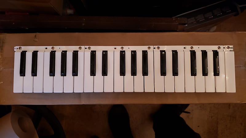 Korg MicroKorg keybed (for parts only, read desc.) | Reverb