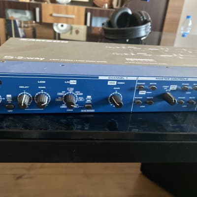Samson S-2-Way 2 way stereo/3 way mono Crossover | Reverb