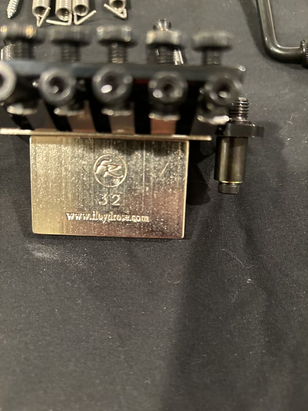 Floyd Rose 1000 Locking Tremolo Bridge - Black | Reverb