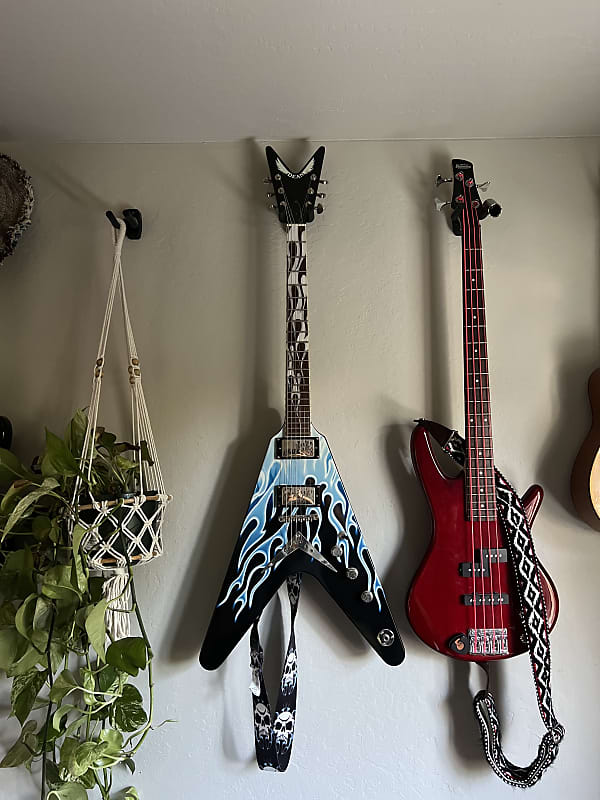 Dean Inferno Flying v 2007 Blue flames graphics | Reverb