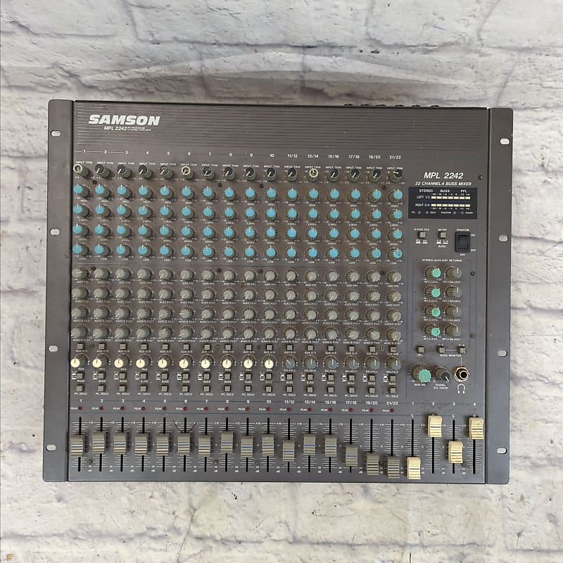 Samson MPL2242 Mixer | Reverb