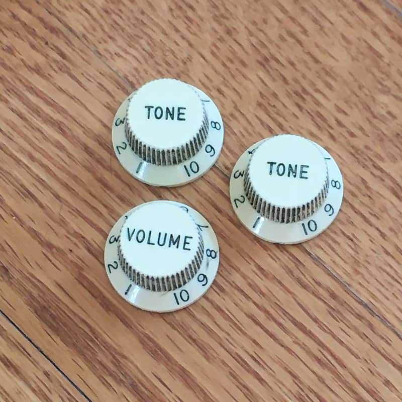 Lefty Vintage Spec Reissue Fender Strat Knobs Relic Aged | Reverb
