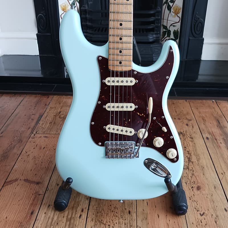 Squier Partscaster Stratocaster 1980s Japan Neck- Sonic | Reverb UK