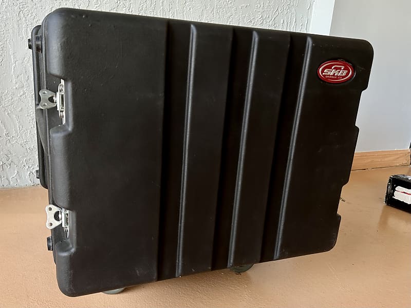 SKB 8 Space Roto Rack N/A - Black | Reverb