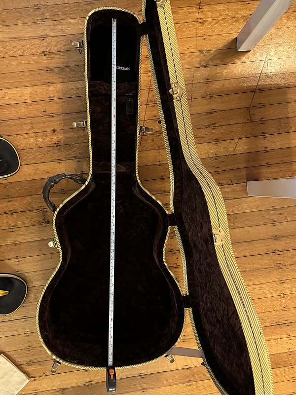 TKL - 00 Classical Acoustic Guitar Hard Shell Case Tweed HSC TKL - 00 Classical Acoustic Guitar Hard Shell Case Tweed HSC