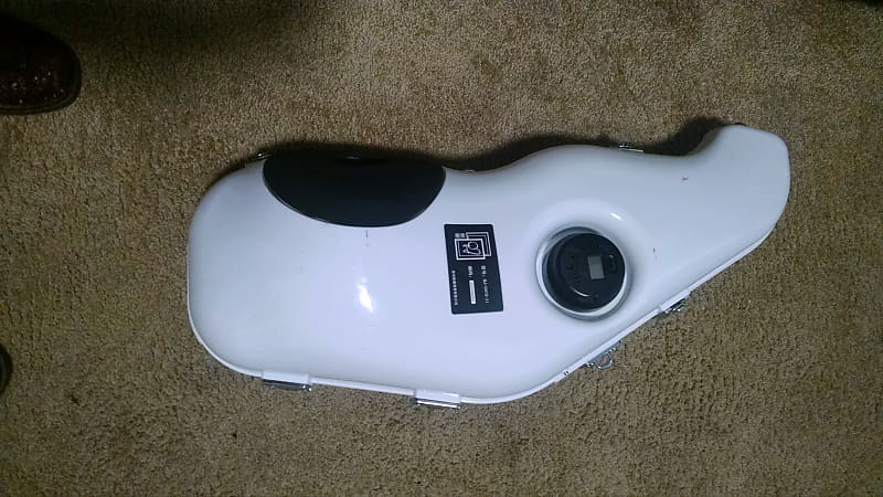 Silent Saxophone Alto sax mute | Reverb