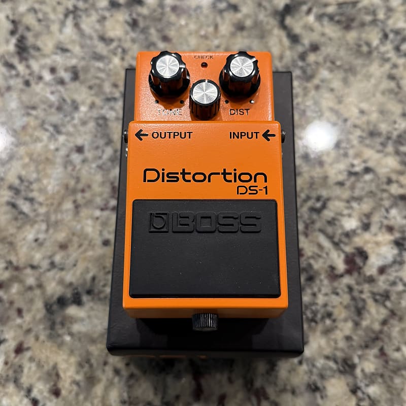 Boss DS-1 Distortion (Silver Label) 1994 - Present - Orange | Reverb