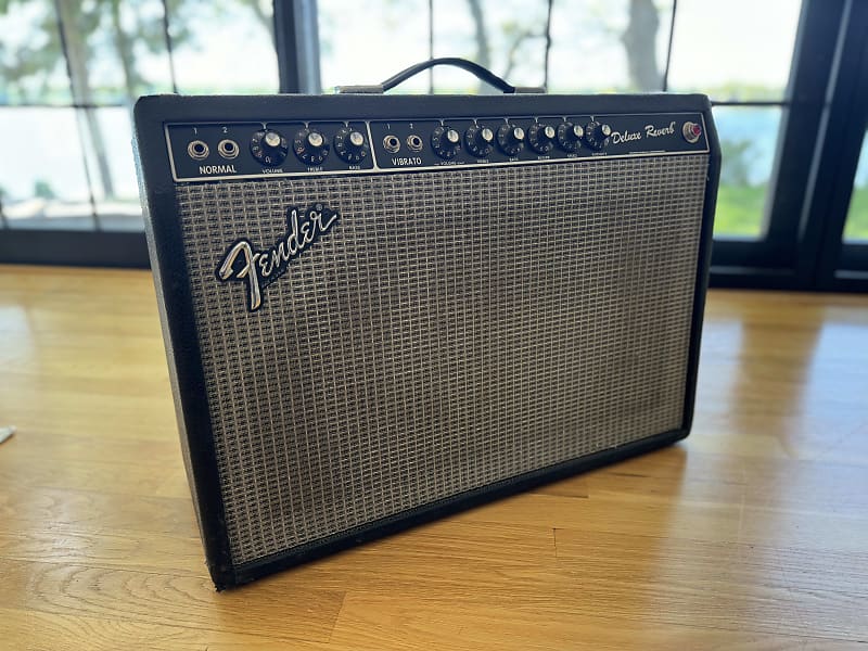 Fender Deluxe Reverb 2-Channel 22-Watt 1x12" Guitar Combo | Reverb
