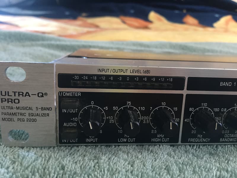 Behringer ULTRA - Q Pro 5-Band Parametric Equalizer/ Notch | Reverb