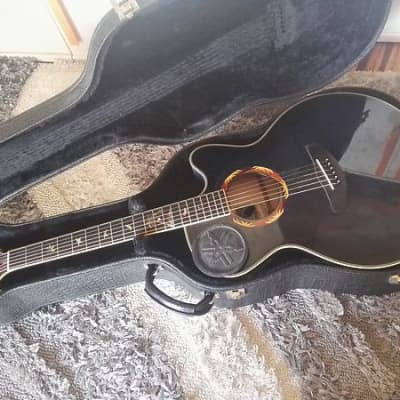 YAMAHA COMPASS SERIES acoustic guitars