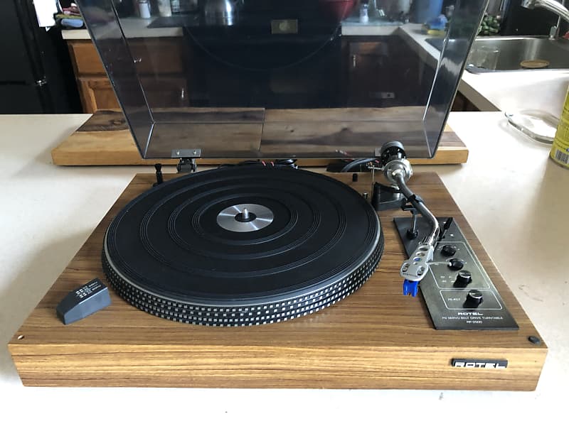 Rotel RP-2500 | Reverb