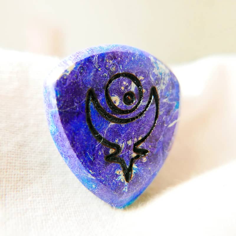 Handcrafted Wooden Guitar Pick - 5.4mm Flow Blue Maple Burl | Reverb