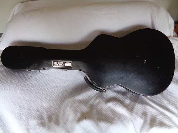 Calton OM/OOO Size Acoustic Guitar Case about 10 years old ? | Reverb