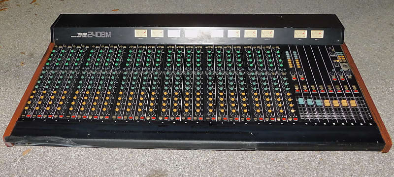 Yamaha 2408M older vintage mixer sound board | Reverb