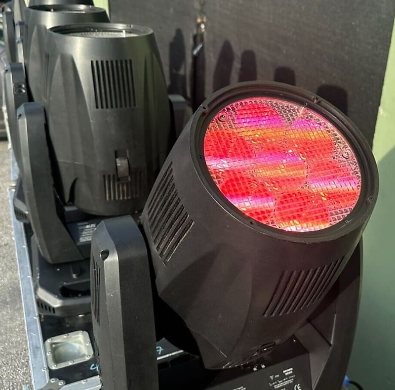 Vari-Lite VLX Wash LED Moving Head Light W/Wheeled Case | Reverb