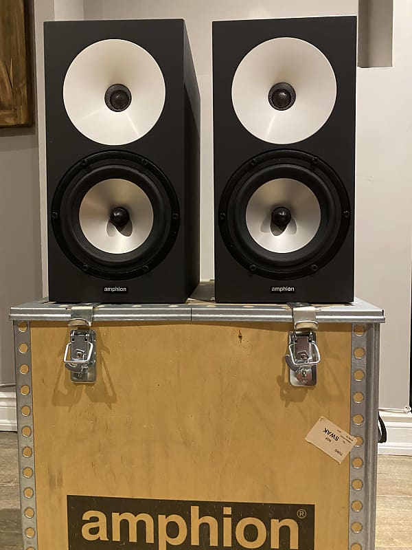 Amphion One 18 and Amp 500 with Mogami speakers cables | Reverb