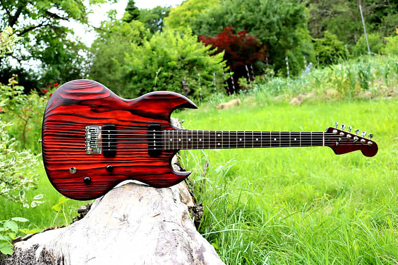 Barncaster SG/ Strat Hybrid, Lollar P-90/ P-90 | Reverb UK