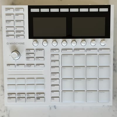 Native Instruments Maschine MK3 + Case | Reverb