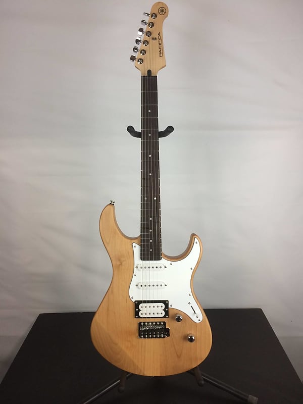 Yamaha PAC112V Pacifica Electric Guitar, Rosewood | Reverb
