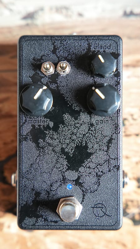 Dark Stain Darkglass B3K Bass preamp distortion overdrive | Reverb UK