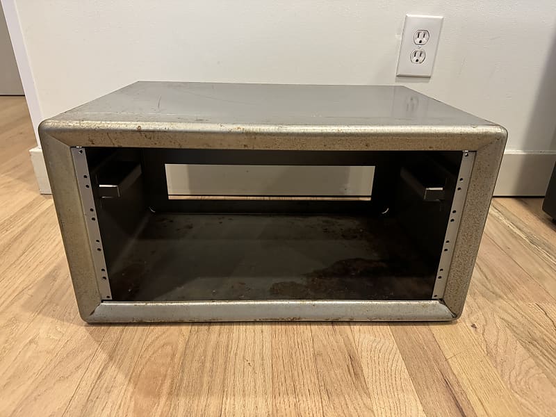 Vintage 1950s Broadcast/Radio 5U Studio Rack Case (2 of 2) | Reverb