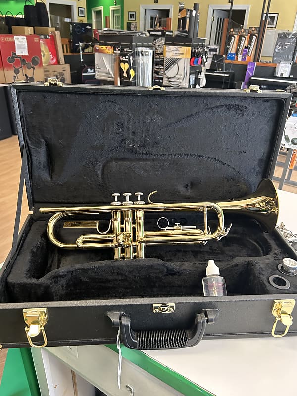 Besson Student Model Trumpet Outfit BE100XL | Reverb