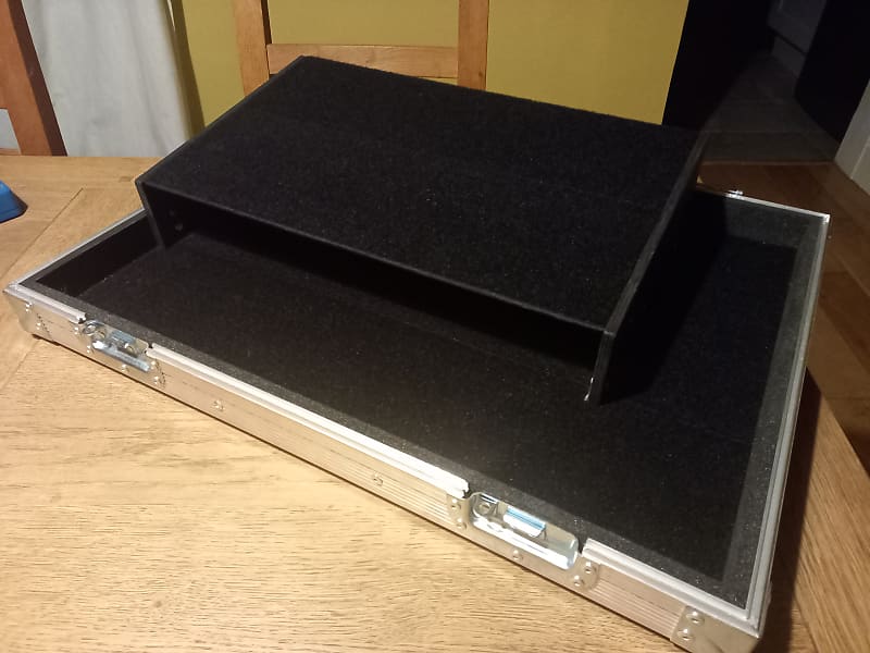 Custom Pedal Boards DDT live-in board | Reverb UK
