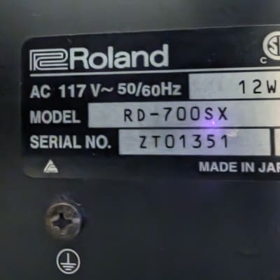 Roland RD-700SX 88-Key Digital Stage Piano 2008 - 2010 - | Reverb