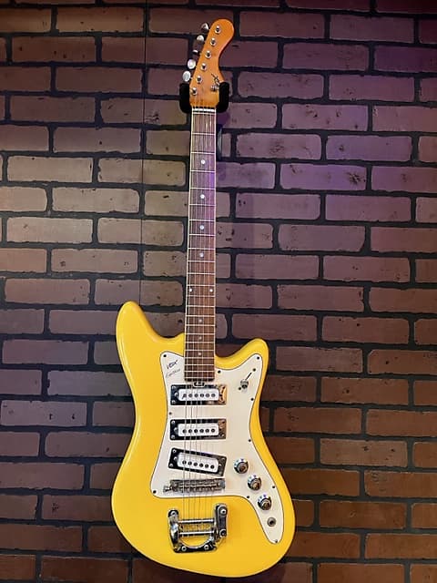 Vox Spitfire 60s - Yellow Sparkle | Reverb
