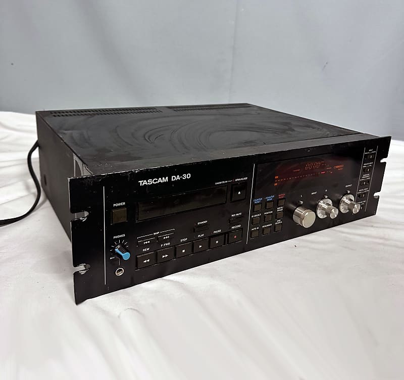 Tascam DA-30 1994 Digital Audio Tape Deck - DAT Machine | Reverb