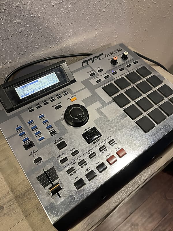 Akai MPC2000XL SE3 Rare with CF drive and 8 outs | Reverb