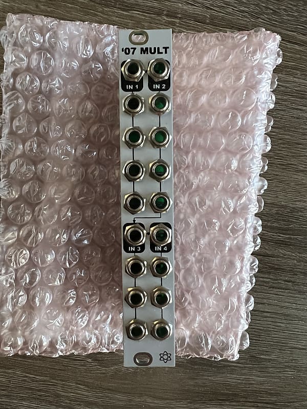 Synthrotek MST '07 Buffered Mult (Multiple) | Reverb