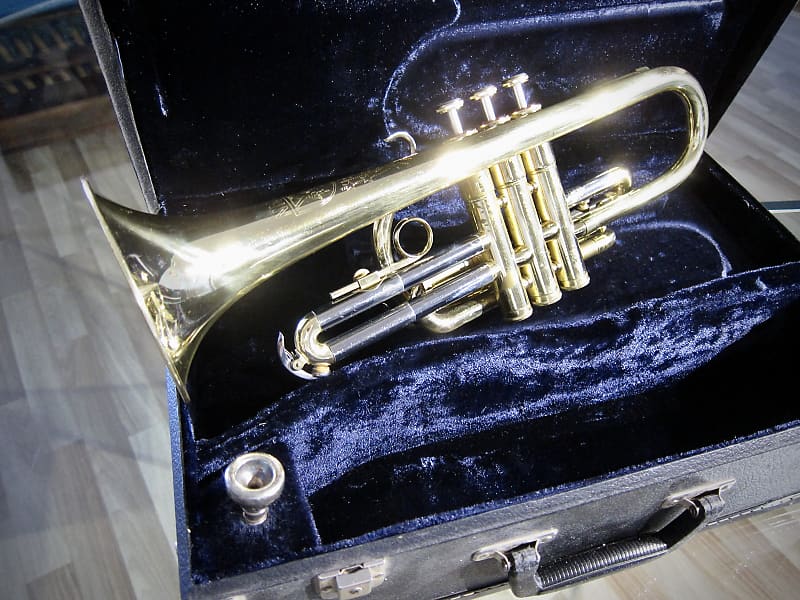 Conn Director Cornet Trumpet with Coast Mouthpiece & Hard | Reverb UK