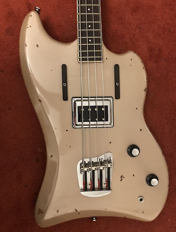 Guild bass jet star gold | Reverb