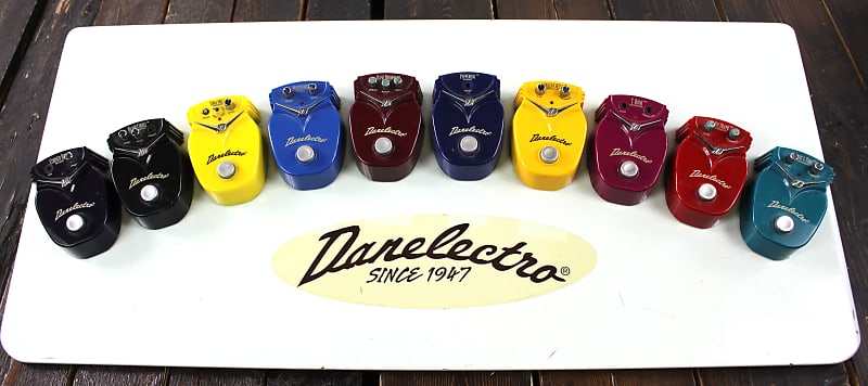 Danelectro Collector Dealer Display Pedalboard - Grilled | Reverb UK