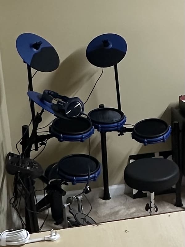 Alesis Nitro Mesh Kit Electronic Drum Set 2010s - Black | Reverb