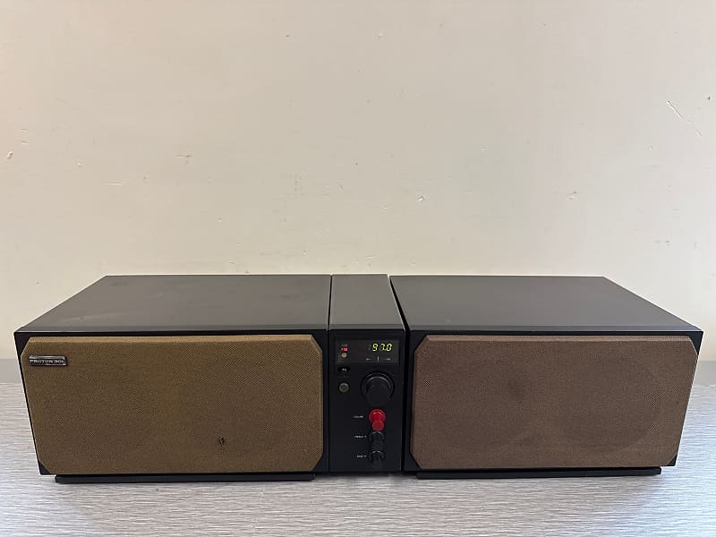 Proton Model 300 and 301 Radio and Speaker | Reverb